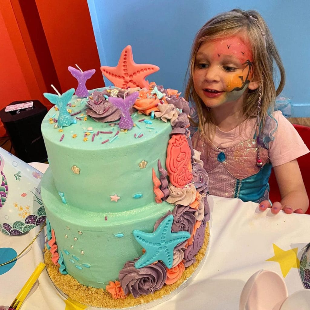 Custom Cakes – Mimi's Bakehouse