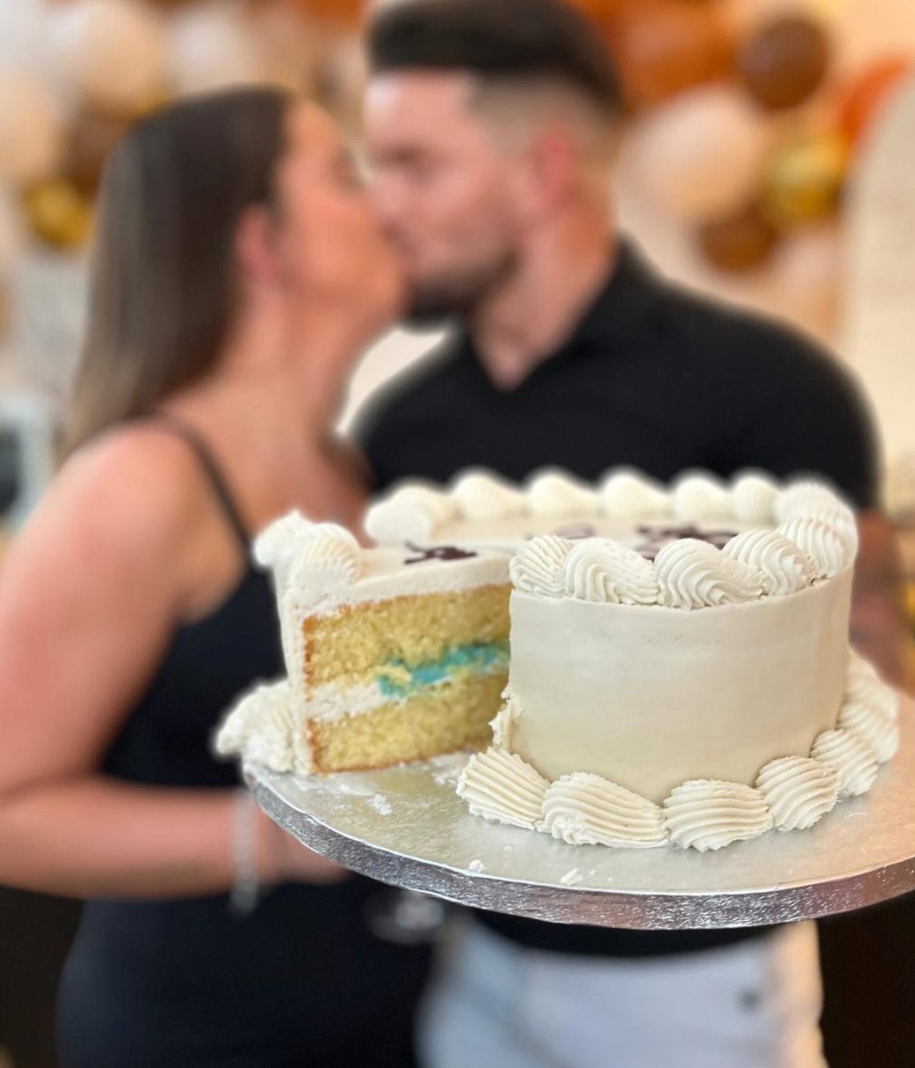 Custom Cakes – Mimi's Bakehouse